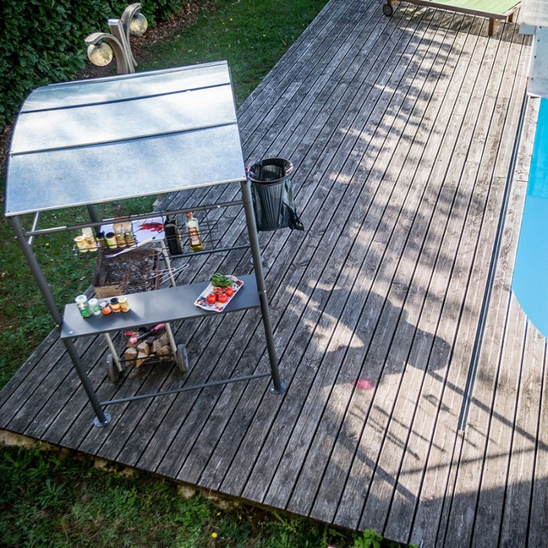 Abri pour barbecue toit en acier finition epoxy